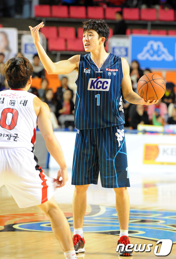 강병현,'이쪽으로와' - 뉴스1