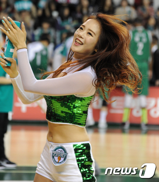 '흔들어요' - 뉴스1