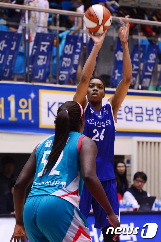 비키 '가볍게 점프슛' - 뉴스1