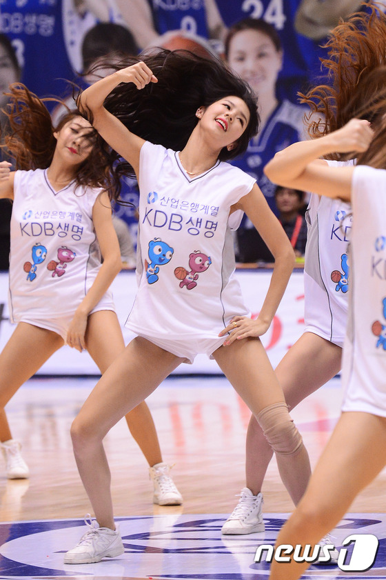 박기량 '시선 사로잡는 퍼포먼스' - 뉴스1