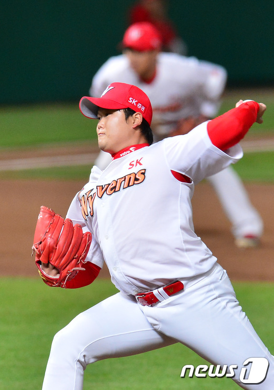 김태훈 역투 - 뉴스1