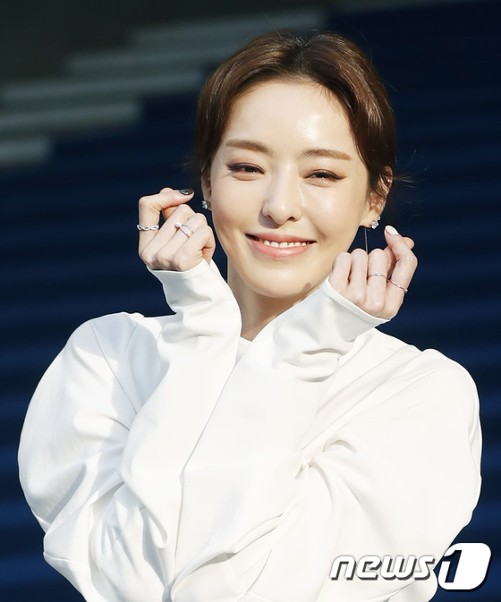 이다희, '패션위크에 핀 사랑꽃' - 뉴스1