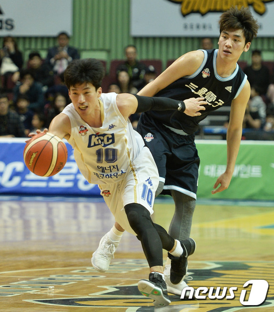 이현민 '빈틈으로 돌파' - 뉴스1