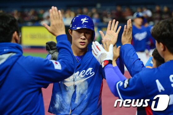 '전·현직 메이저리거만 7명' WBC 이강철호, 최정예 멤버로 출항 - 뉴스1