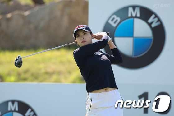 김지희 '티샷!' - 뉴스1