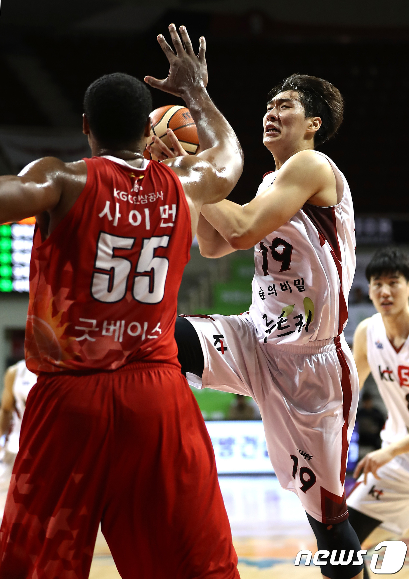 KT 양홍석 '사이먼의 벽을 뚫을 수 있을까' - 뉴스1