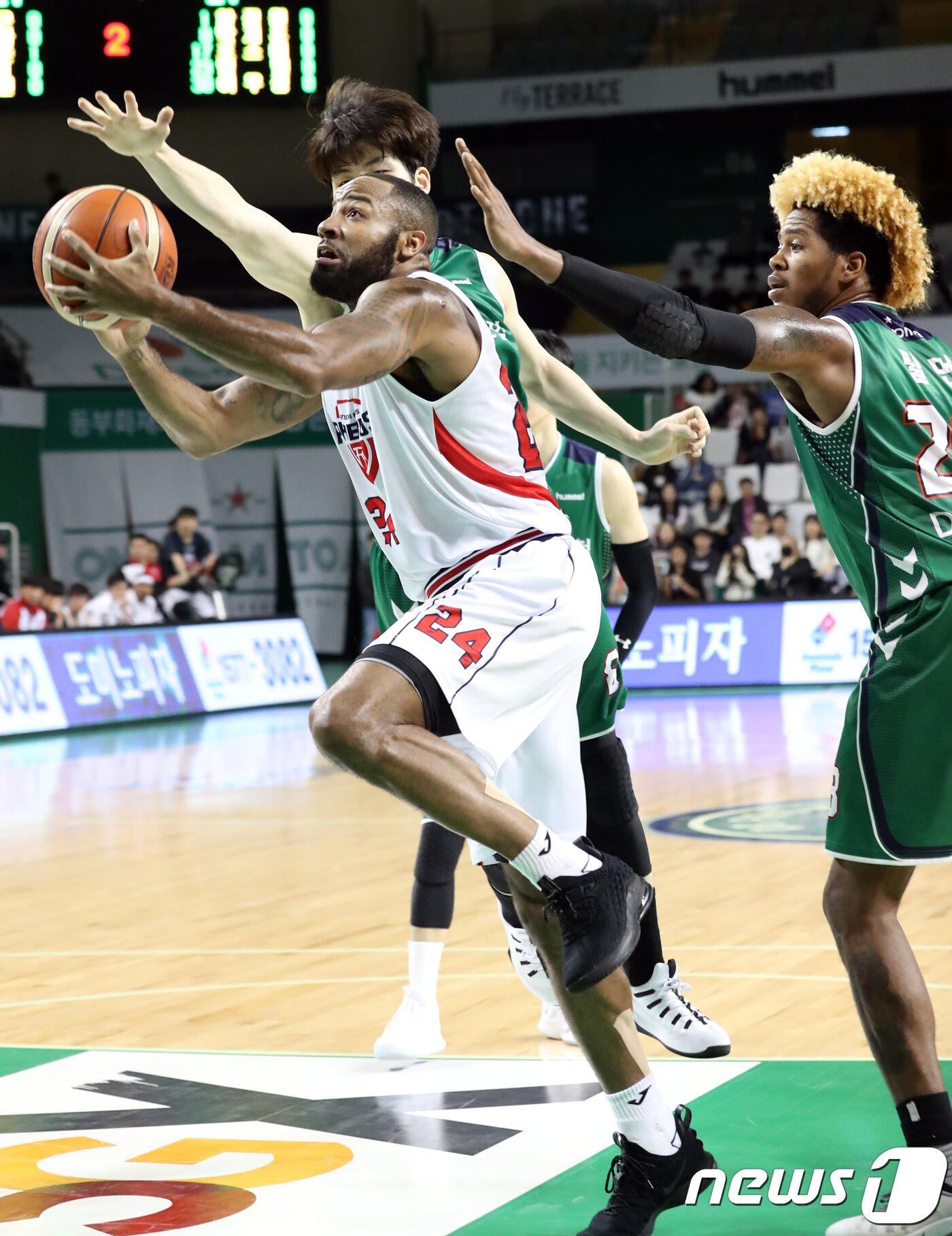 [프로농구 화보] 울산 현대모비스, 원주 89-87로 꺾어 - 뉴스1