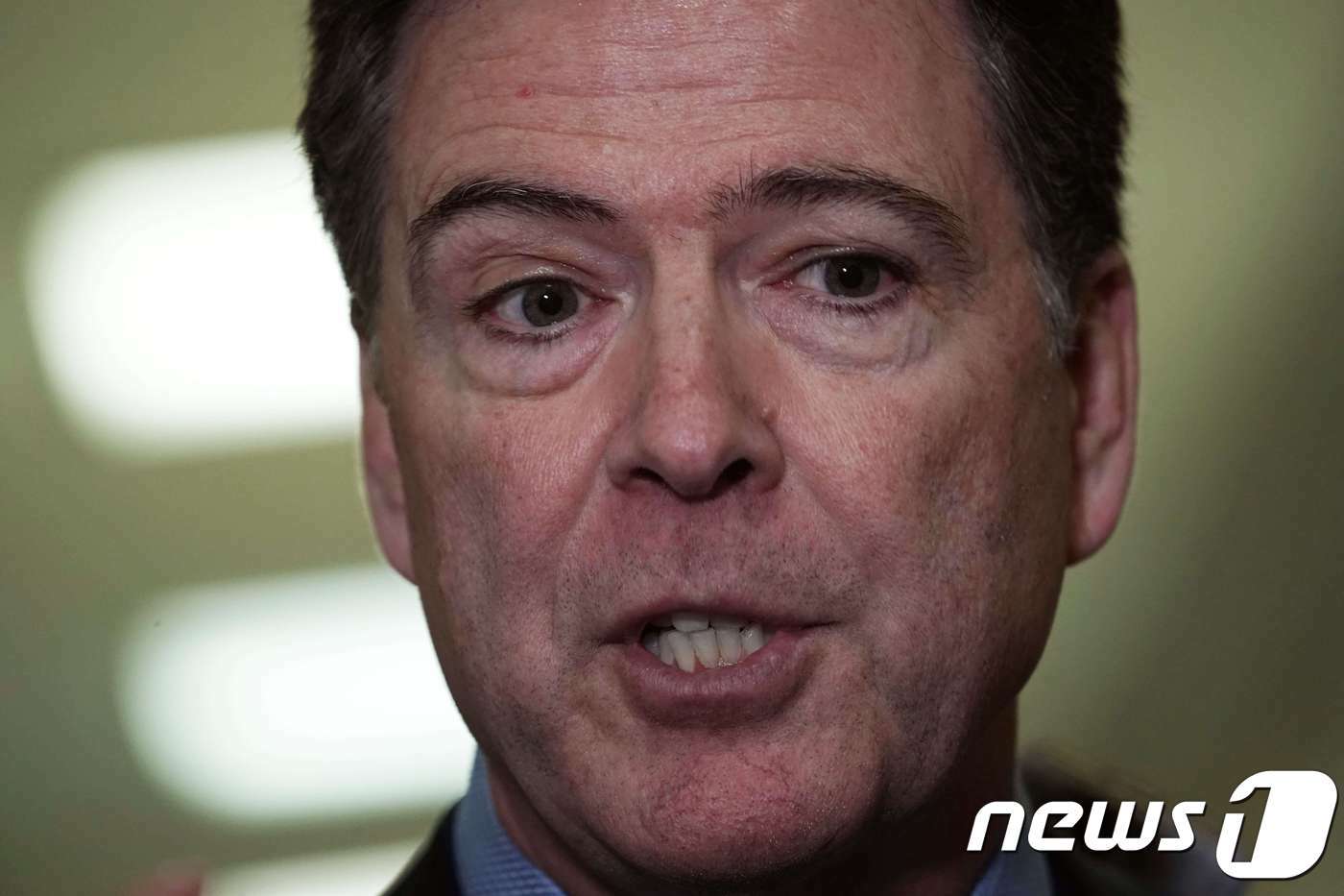 '8647' 트럼프 암살 신호?…전 FBI국장 SNS 사진에 美 '발칵' - 뉴스1