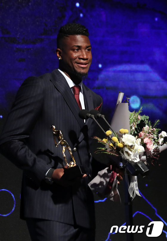 K리그1 MVP 수상한 말컹 - 뉴스1