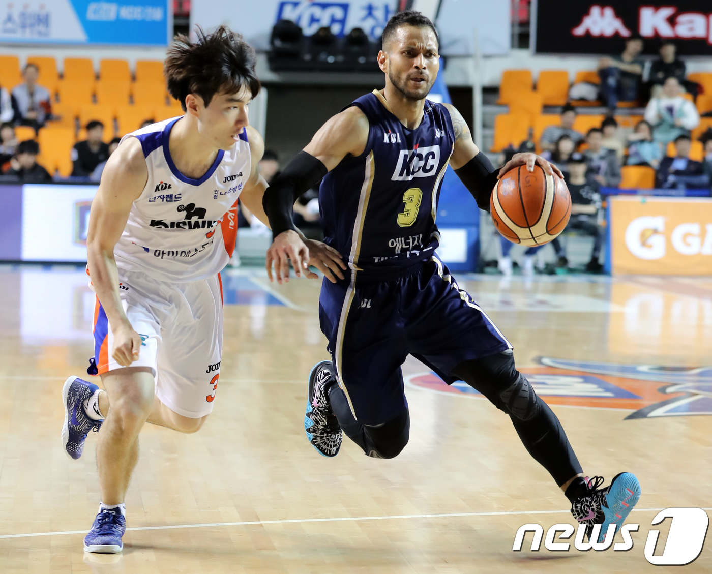 전태풍 '요리조리' - 뉴스1