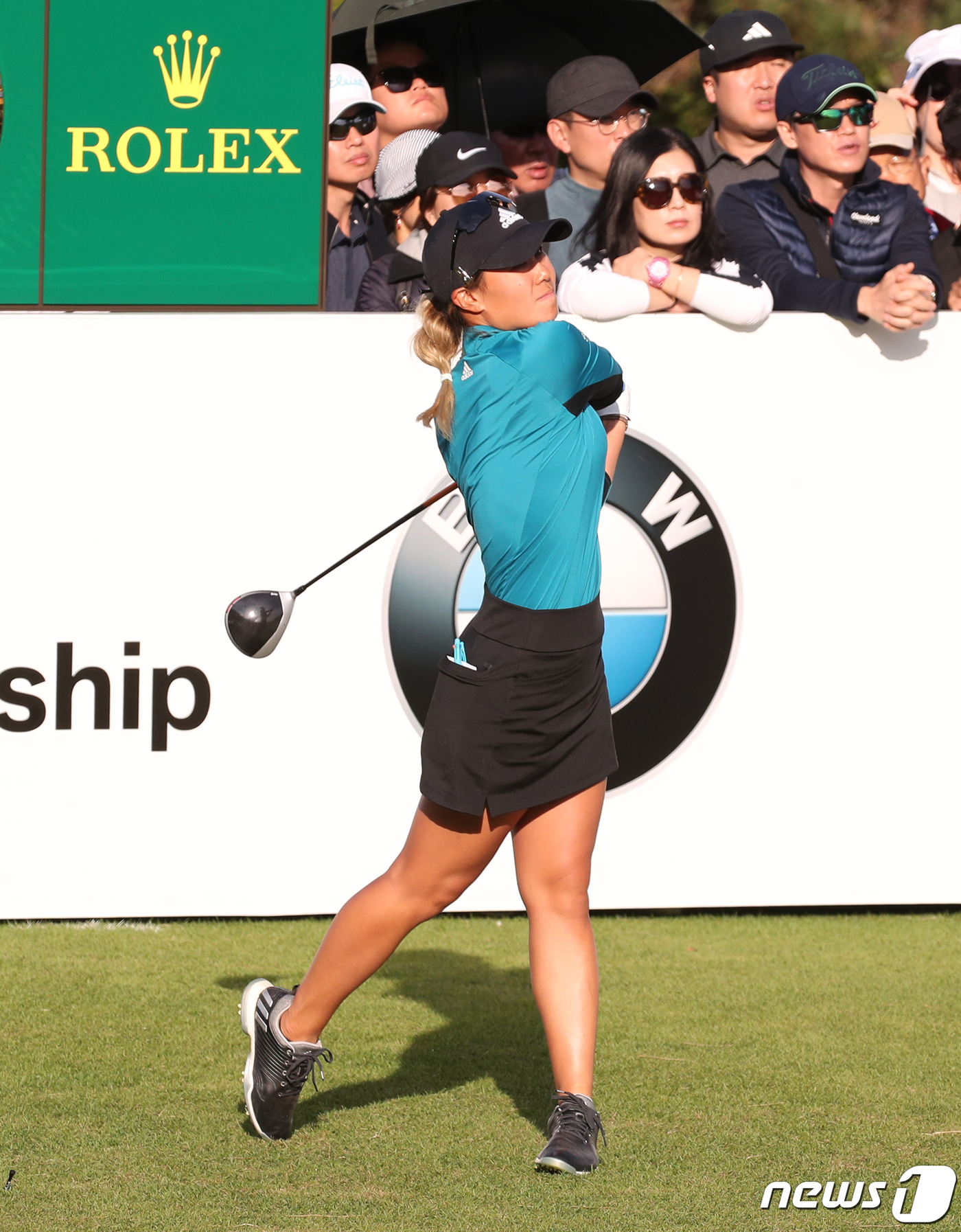 티샷 날리는 다니엘 강 - 뉴스1