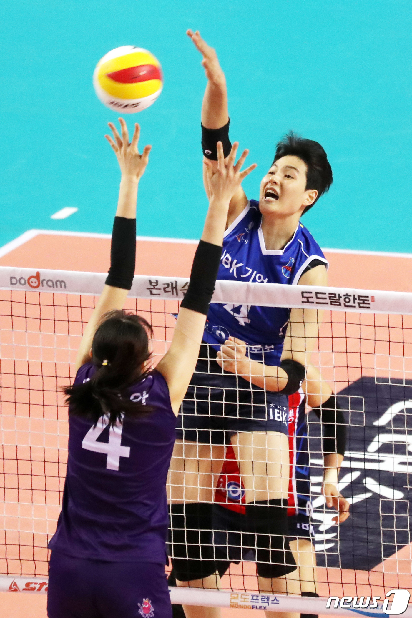 IBK기업은행 김희진 '막히지 않아' - 뉴스1