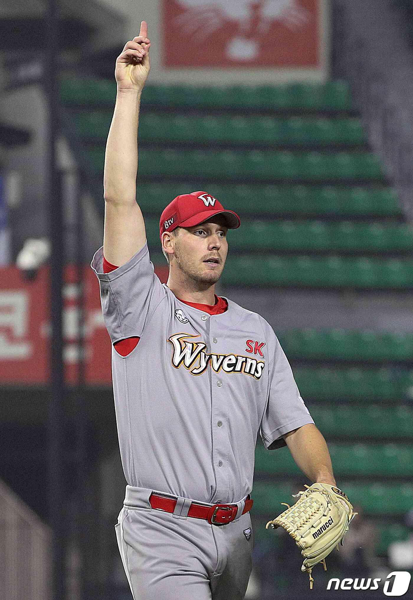 '4전5기 첫 승' 다익손 "기다렸지만 팀 승리가 우선" - 뉴스1