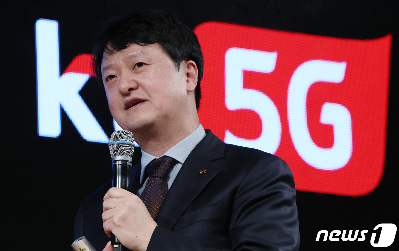 5G 서비스 설명하는 박현진 사업본부장 - 뉴스1