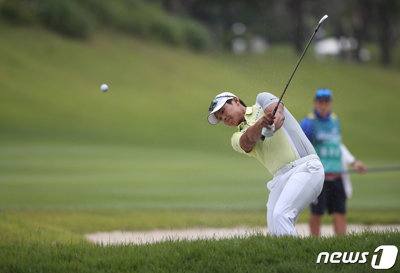 트러블샷 날리는 서요섭 - 뉴스1