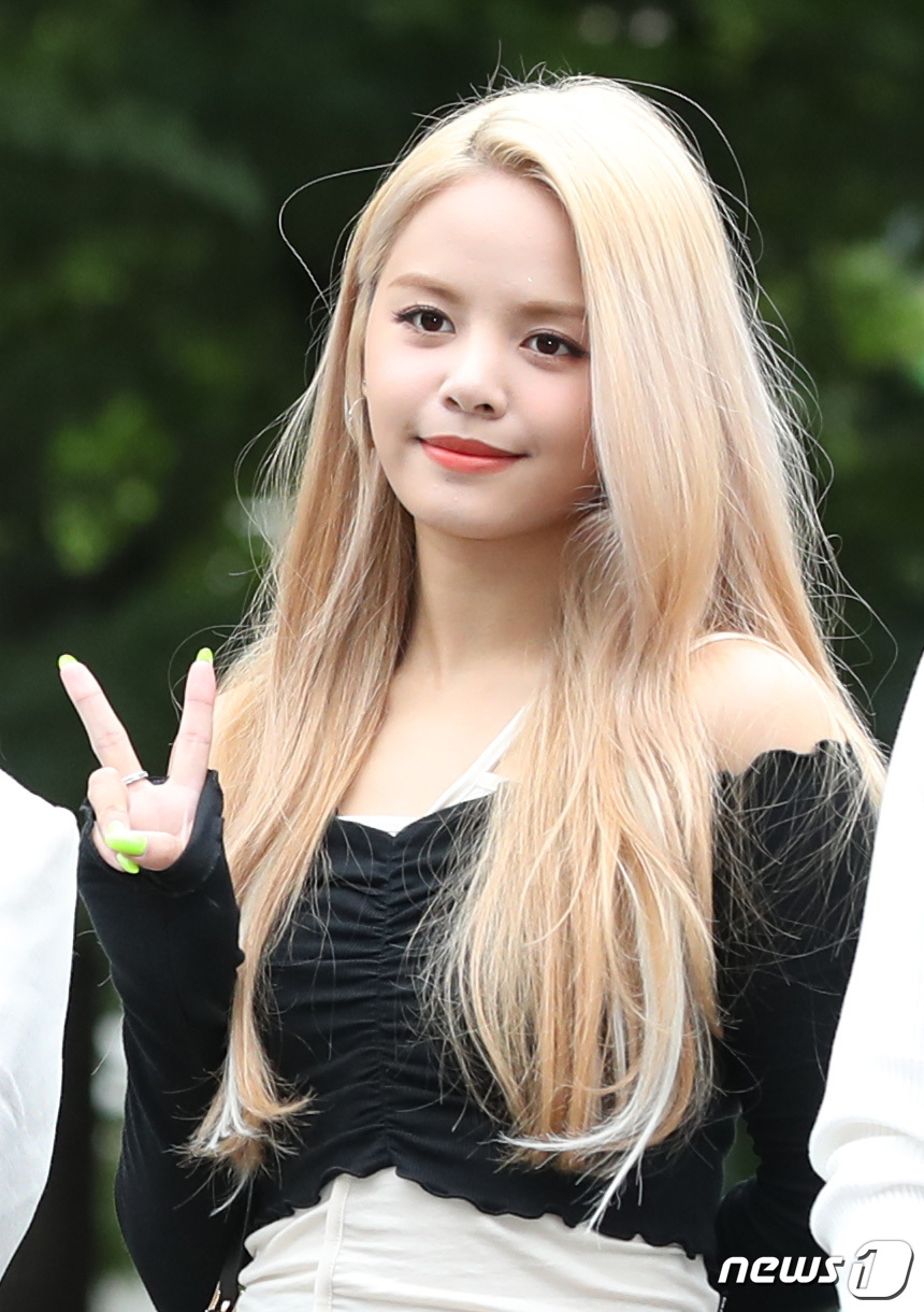 씨엘씨 손, 금발 미인 - 뉴스1