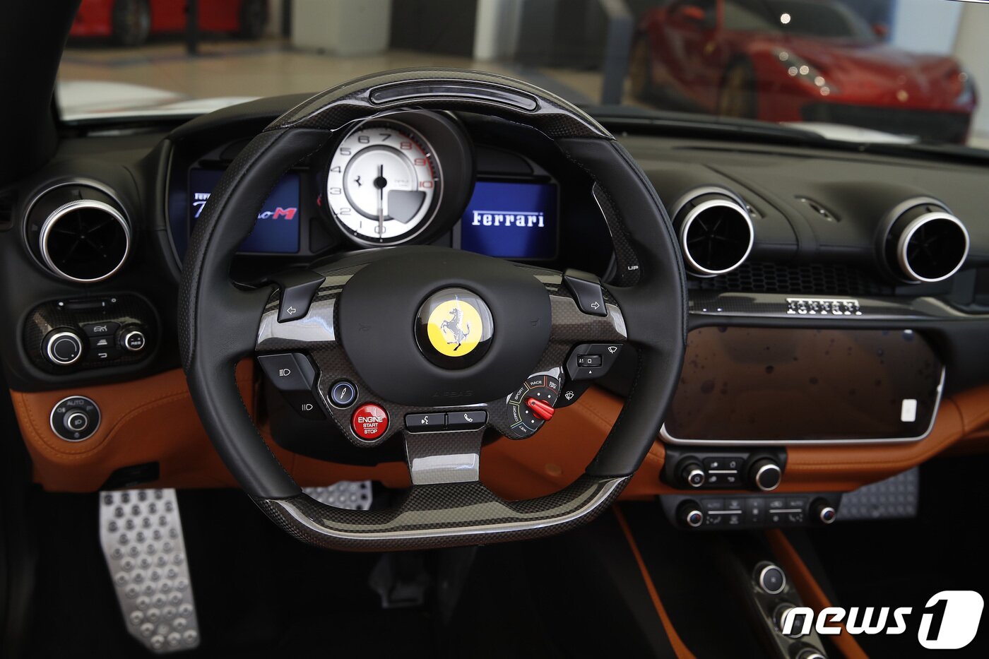 [르포]나만의 페라리 주문제작 '테일러메이드' 체험해보니 - 뉴스1