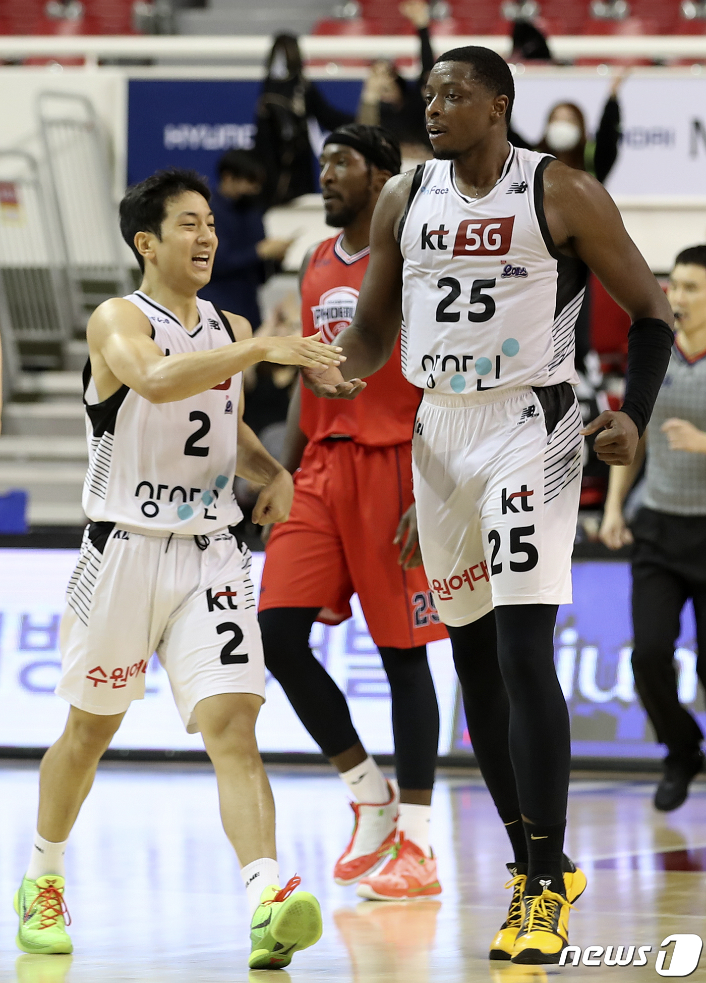 라렌 '역전이다' - 뉴스1