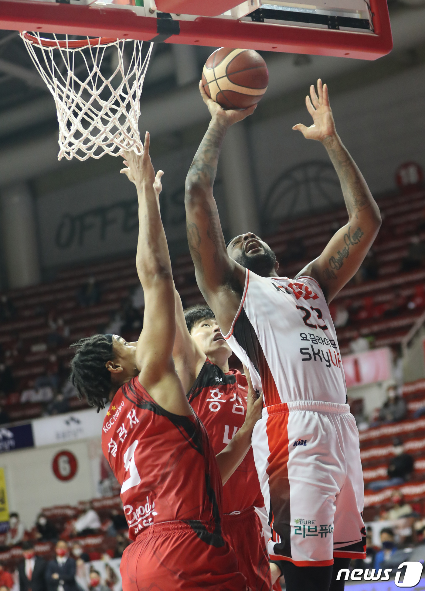 슛하는 알렉산더 - 뉴스1