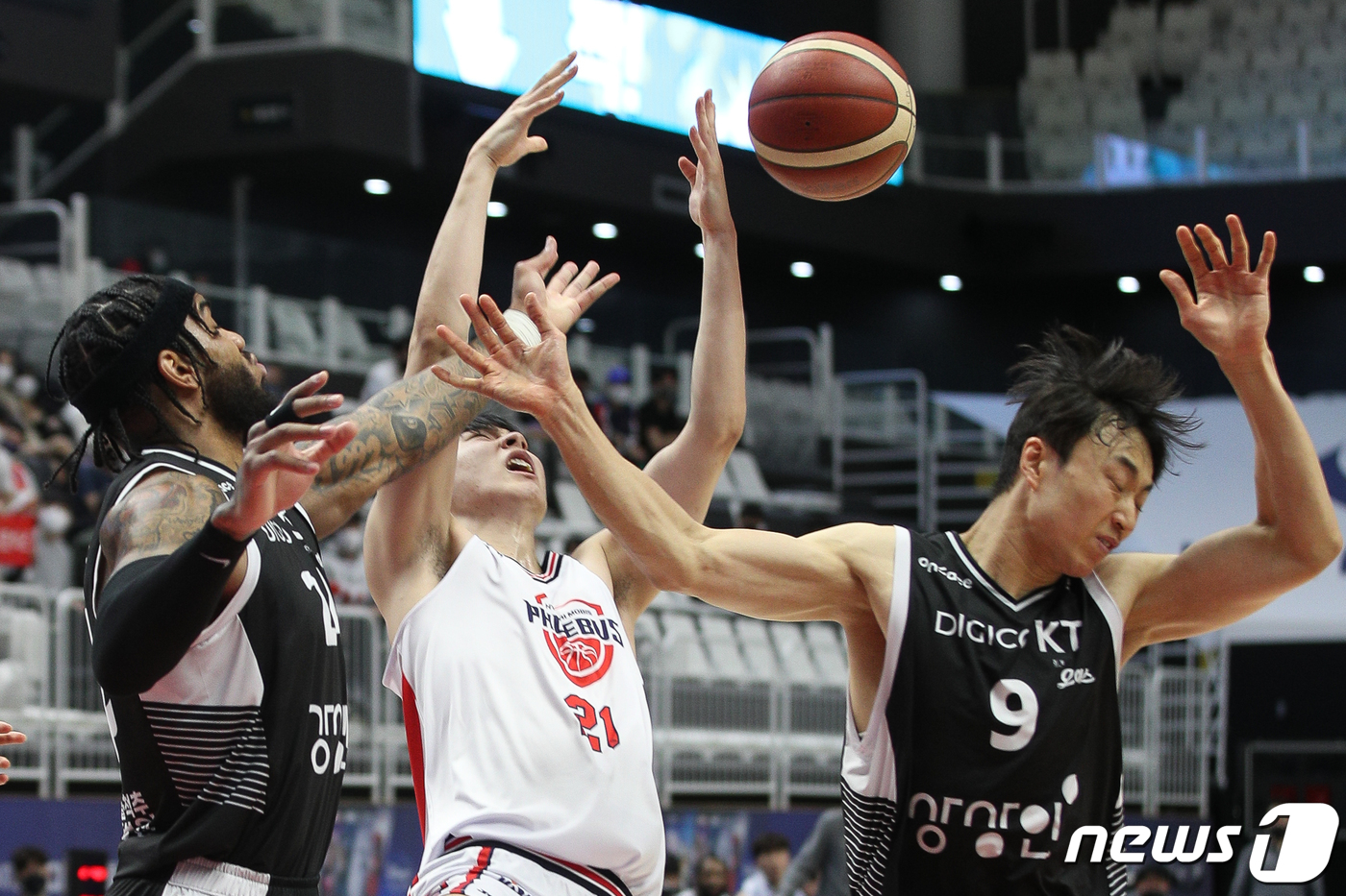 신민석 '너무하잖아' - 뉴스1