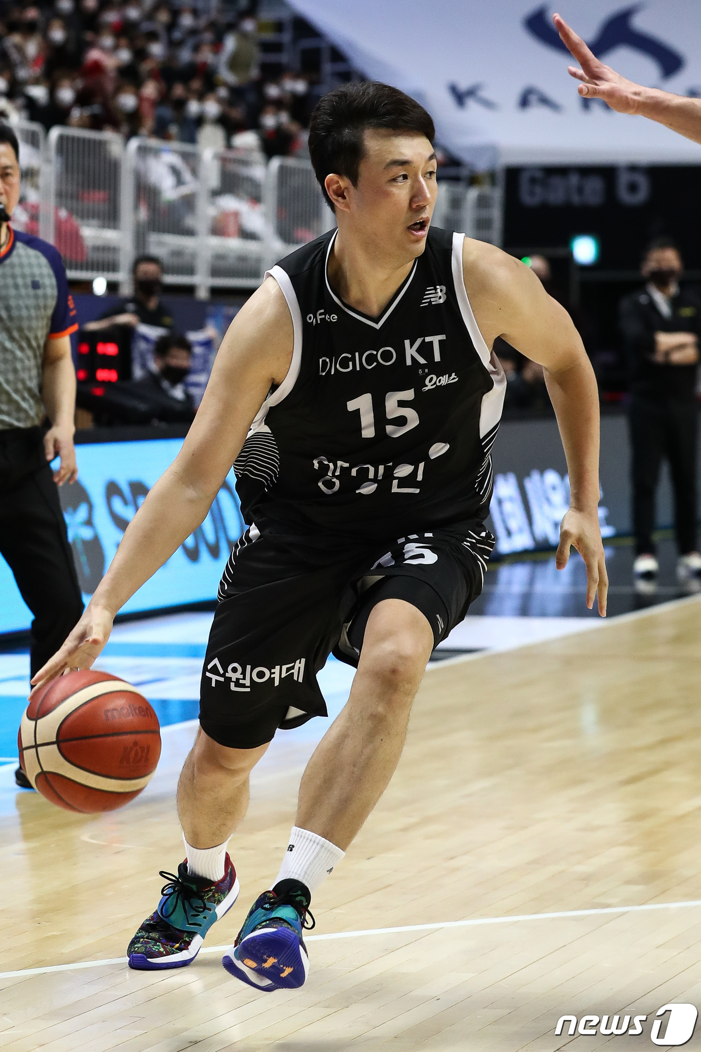 KT 김동욱 '위기마다 해낸다' - 뉴스1