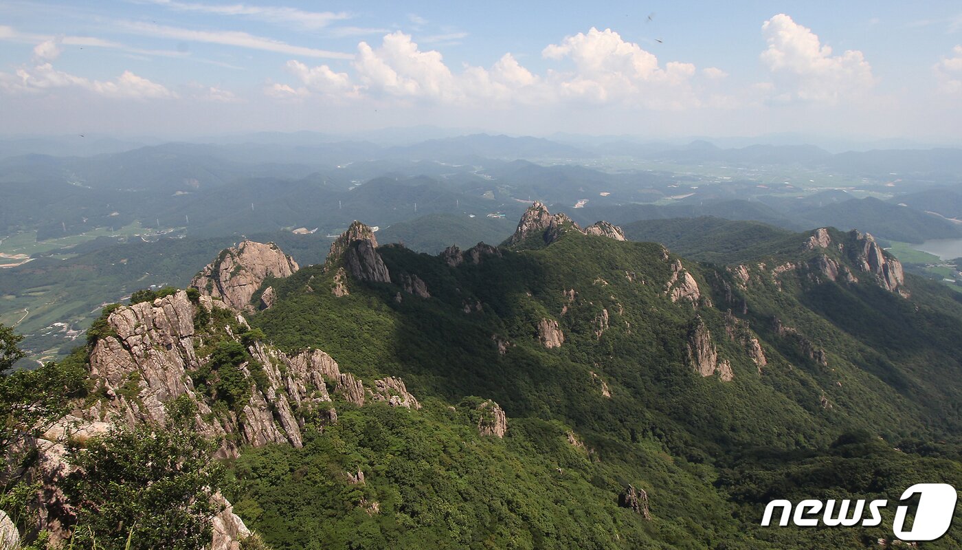코로나 시기 100대 명산 완등한 충주 사진예술가 부부 - 뉴스1