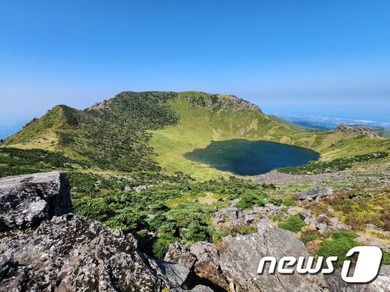 한라산 입산 30분 앞당긴다…5~8월 전 코스 오전 5시부터 탐방 - 뉴스1