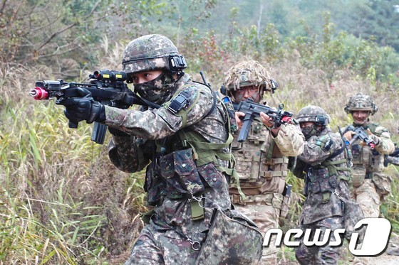 육군, 영국군과 중대급 첫 연합 KCTC 훈련 - 뉴스1