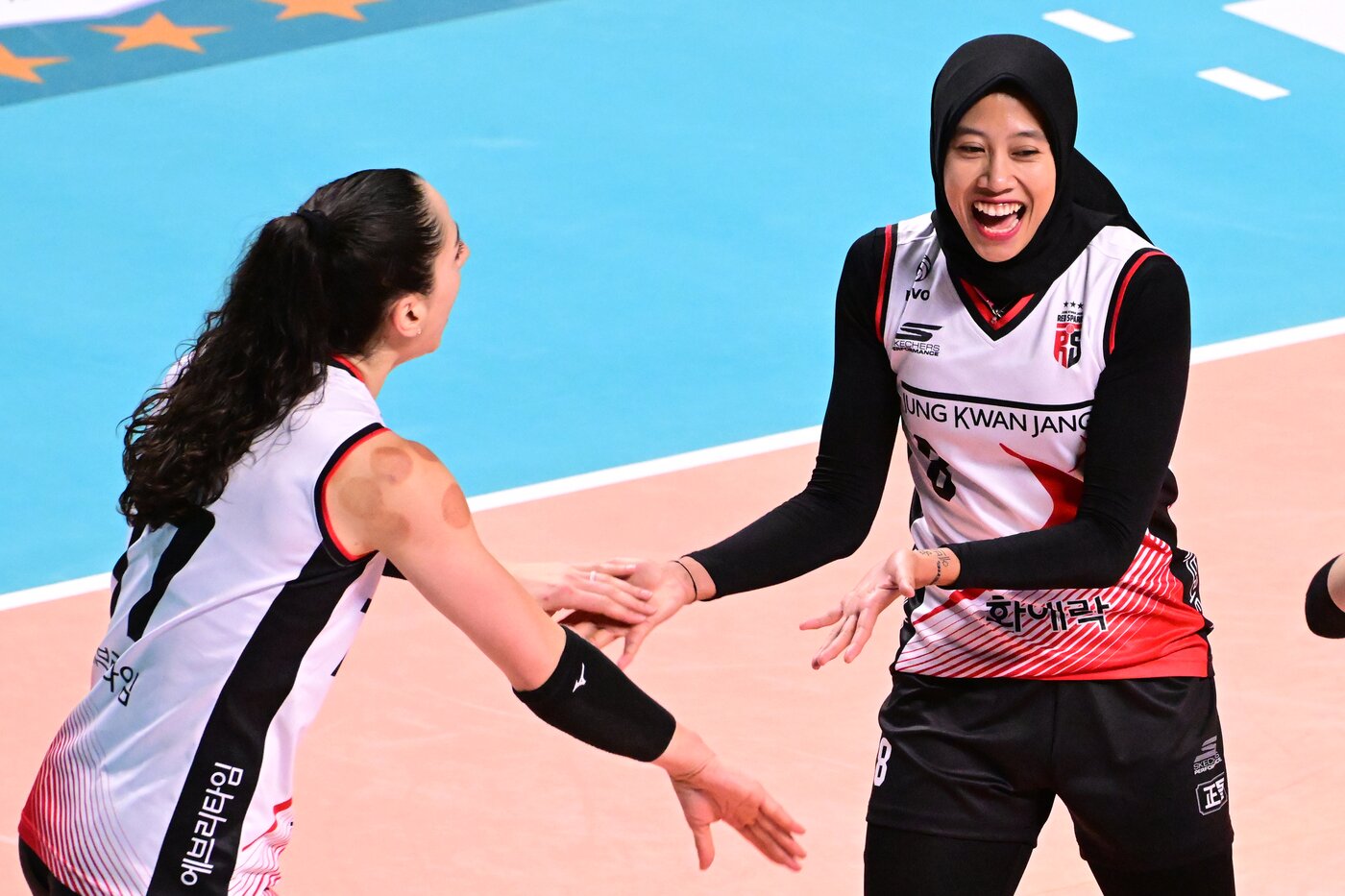 V리그 유일 '히잡 배구선수' 메가 "불편? 주변에서 먼저 머리카락 가려줘요"[인터뷰] - 뉴스1