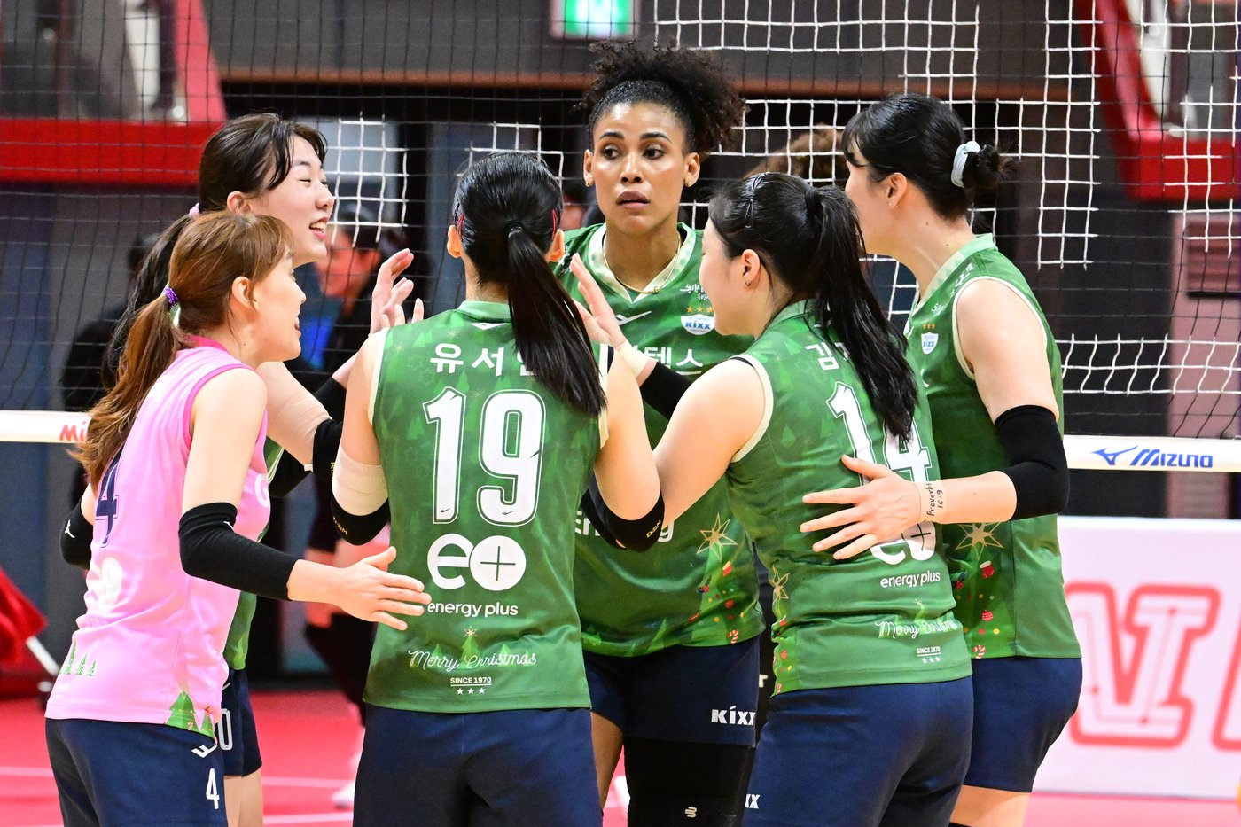 '요스바니 28점' 삼성화재, OK금융그룹 잡고 2위 탈환 - 뉴스1