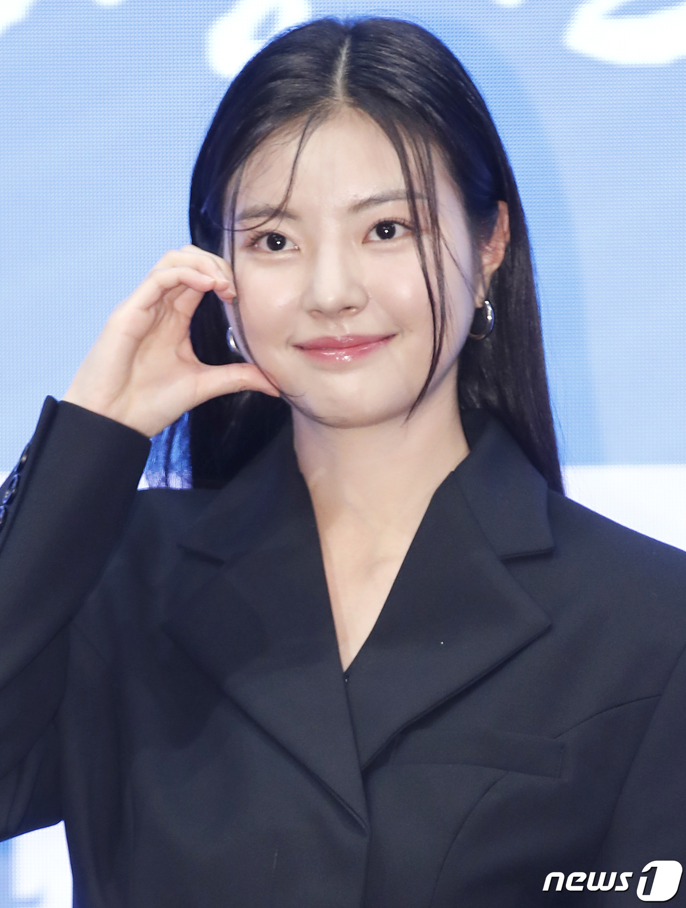 홍예지, 블링블링 볼 하트 - 뉴스1