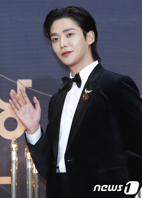 로운, KBS 연기대상 잘생긴 MC - 뉴스1