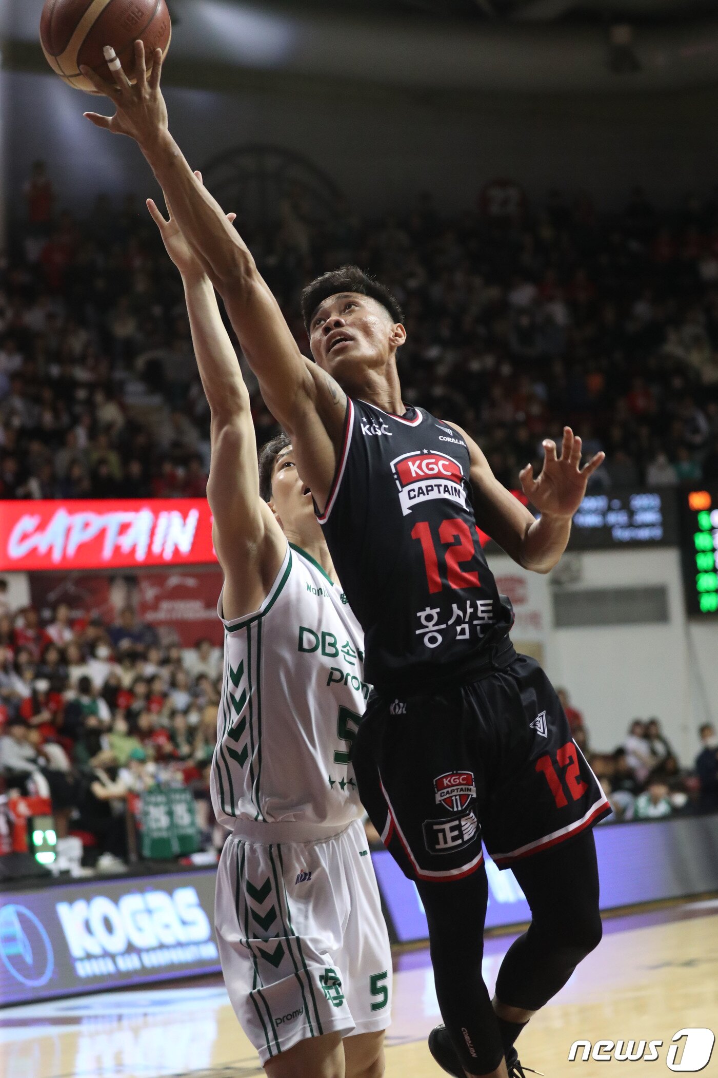 '정규리그 제패' KGC, 마지막 홈 경기 승리로 우승 자축 - 뉴스1