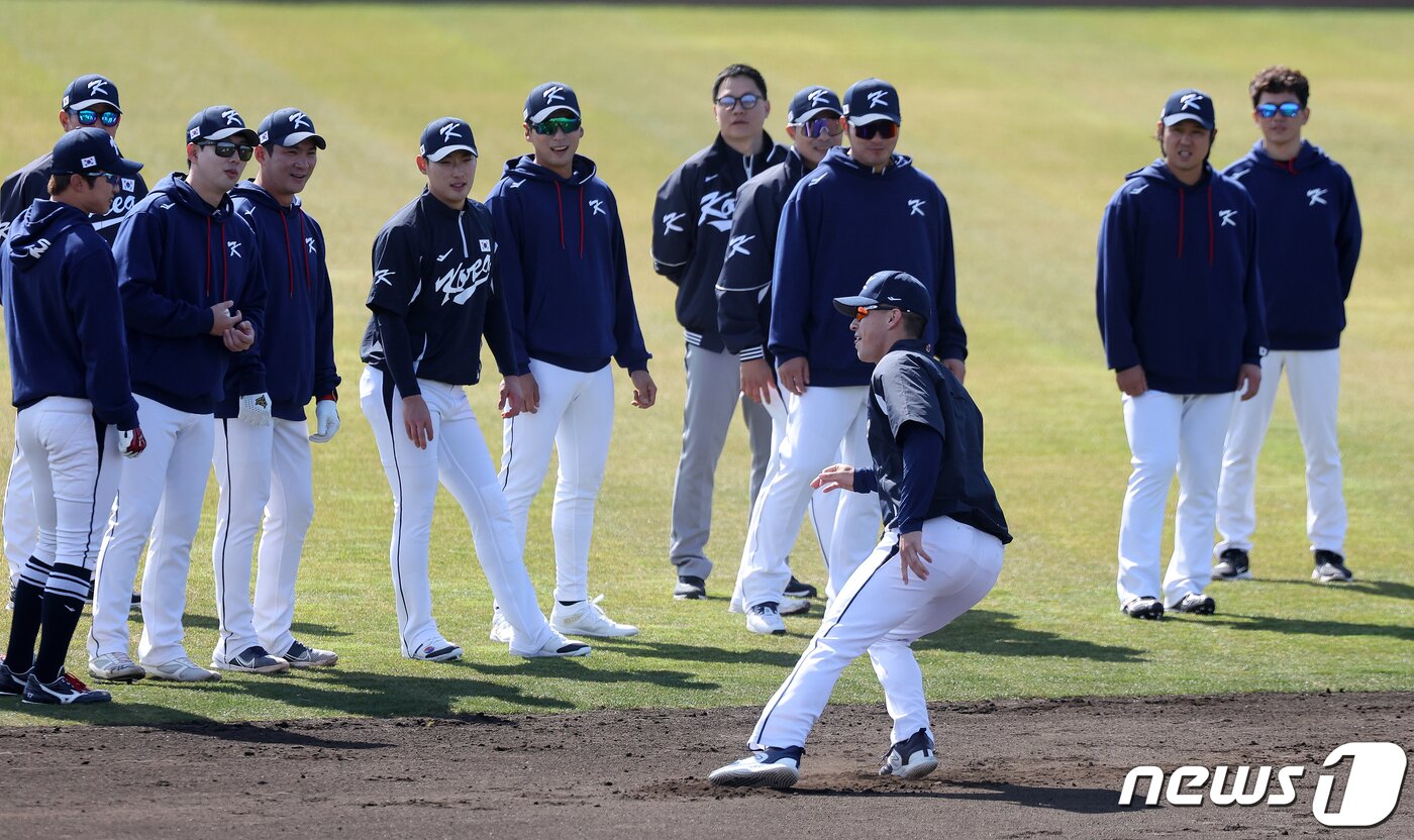 [뉴스1 PICK]결전 앞둔 WBC 대표팀, 오릭스 2군 구장에서 첫 적응 훈련 - 뉴스1