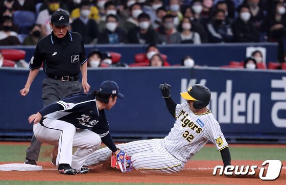 [뉴스1 PICK]'9안타 7득점' 집중력 선보인 WBC 대표팀, 한신 7대4로 제압 - 뉴스1