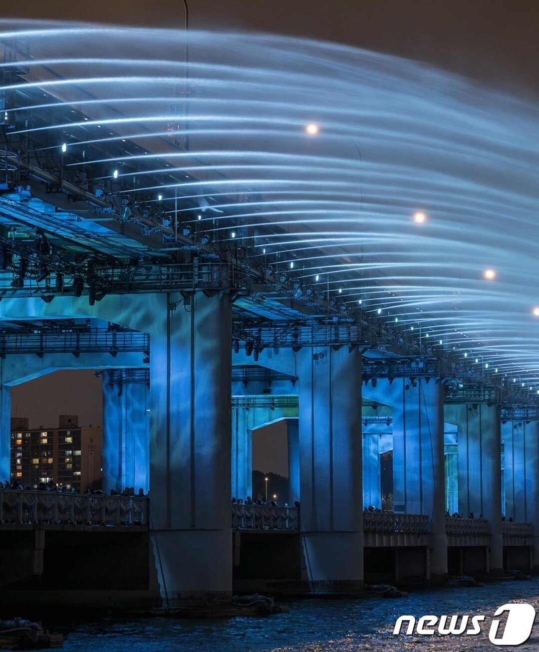 잠수교 물들인 루이비통…첫 프리폴 패션쇼에 1600명 참석(종합) - 뉴스1