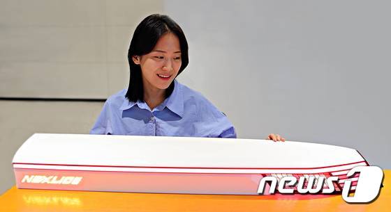 LG이노텍, 차량용 입체 조명 ‘넥슬라이드-M’ 선보여 - 뉴스1