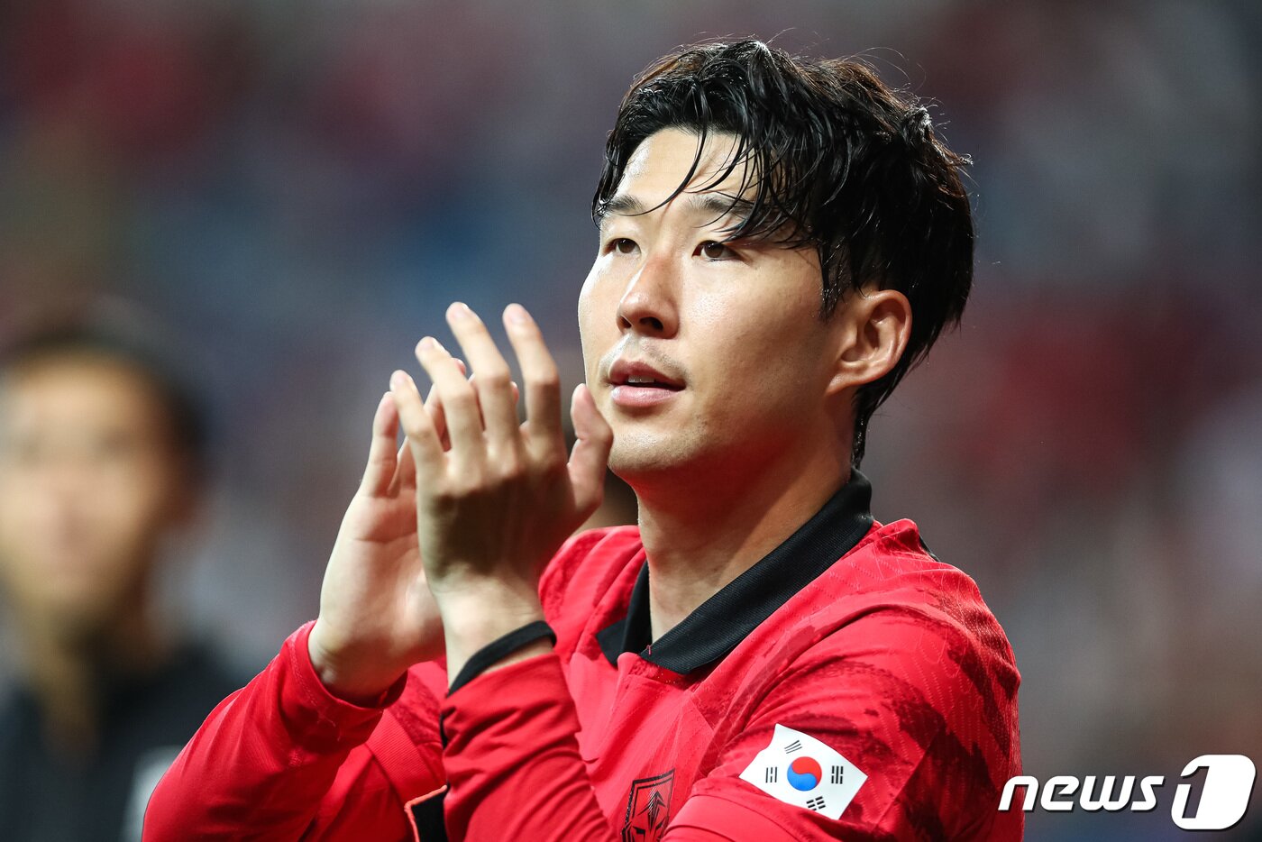 AFC, 아시안컵 공인구 'VORTEXAC23' 발표 - 뉴스1