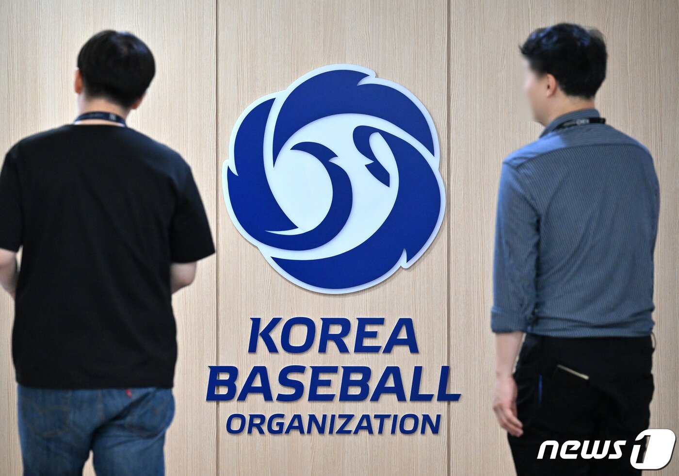 KBO, 'WBC 음주 파문' 김광현·이용찬·정철원에 솜방망이 징계(종합) - 뉴스1