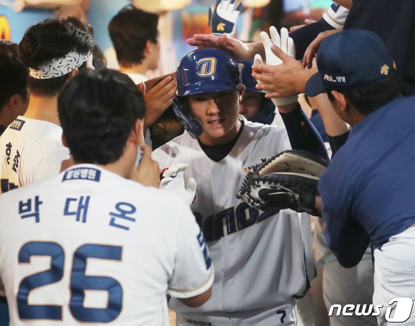 'NC 수비의 핵' 김주원 "팬들의 함성에 흥분…데일리 MVP 받고 싶어"[준PO2] - 뉴스1