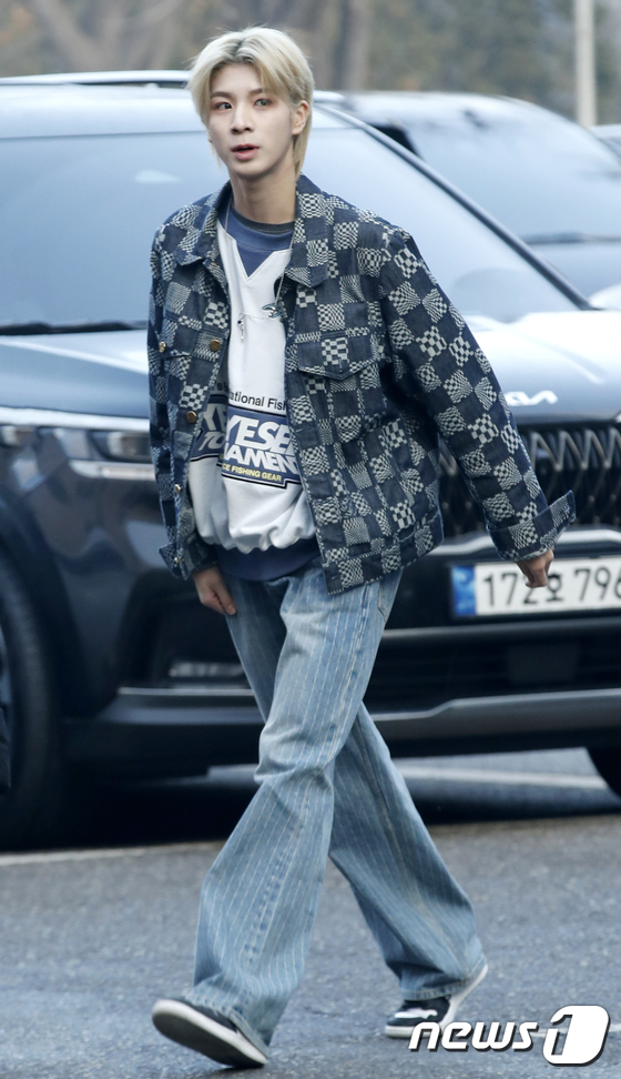 케이팝 아이돌 JD1으로 첫 출근하는 정동원 - 뉴스1