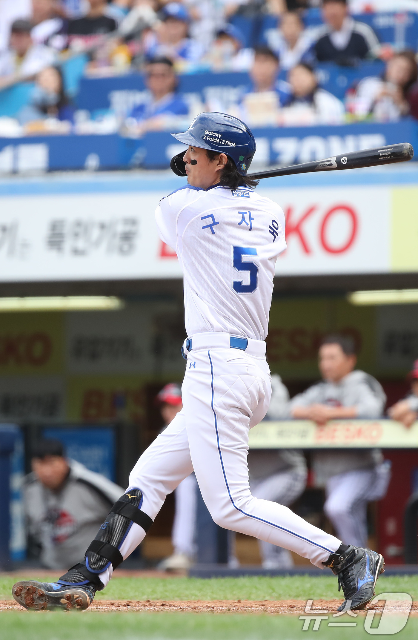 구자욱 '넘어갔다' - 뉴스1