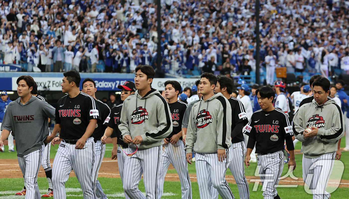 LG, 4대10 대패 - 뉴스1