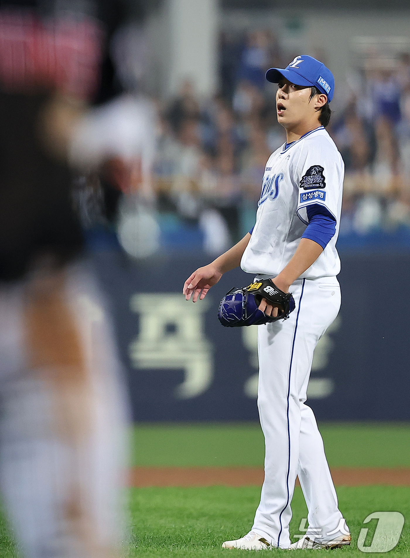 실점에 아쉬워하는 원태인 - 뉴스1