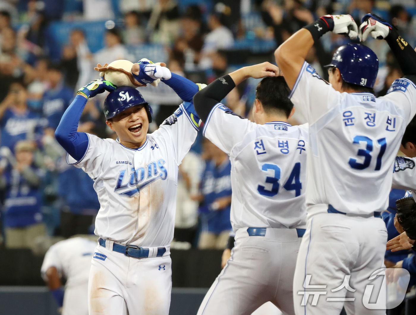 '투런포' 사랑해요 김헌곤! - 뉴스1