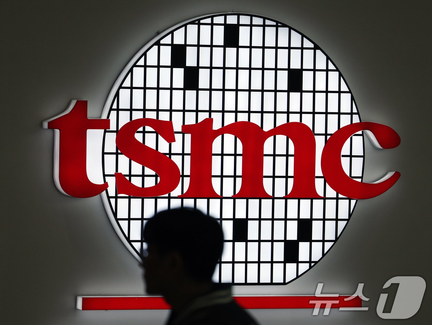 엔비디아·TSMC·SK하이닉스 '삼각동맹'…AI 반도체 수익 쓸어간다 - 뉴스1