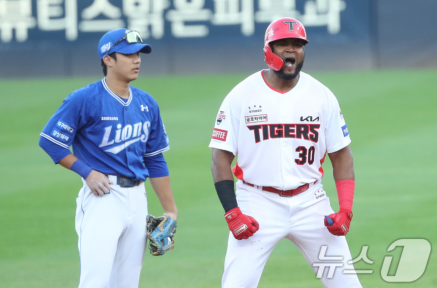 포효하는 소크라테스 - 뉴스1