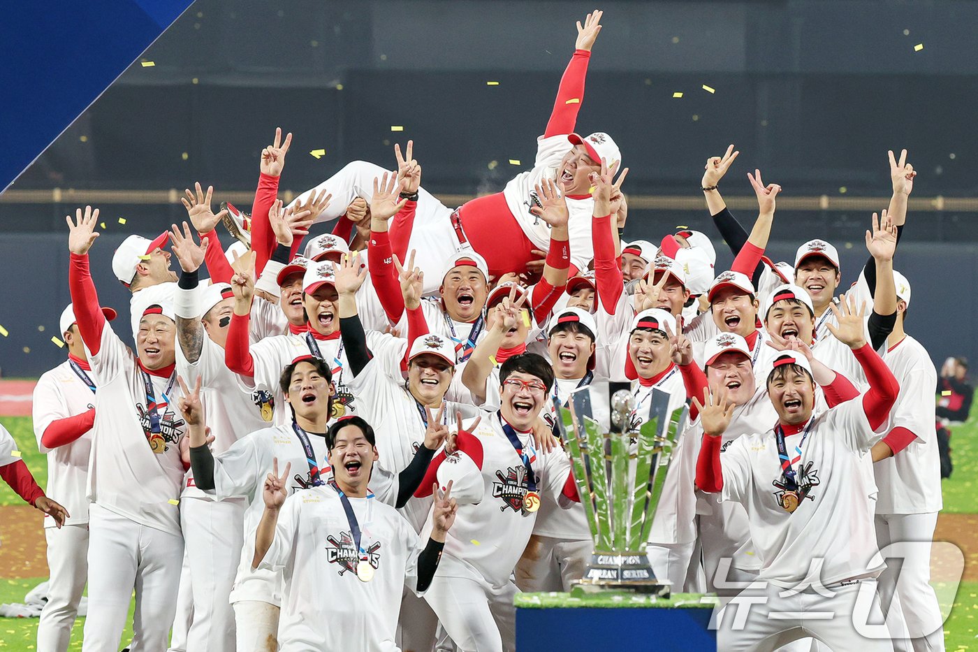 [스포츠 10대뉴스 上] 뜨거웠던 파리올림픽 그리고 김예지와 안세영 - 뉴스1