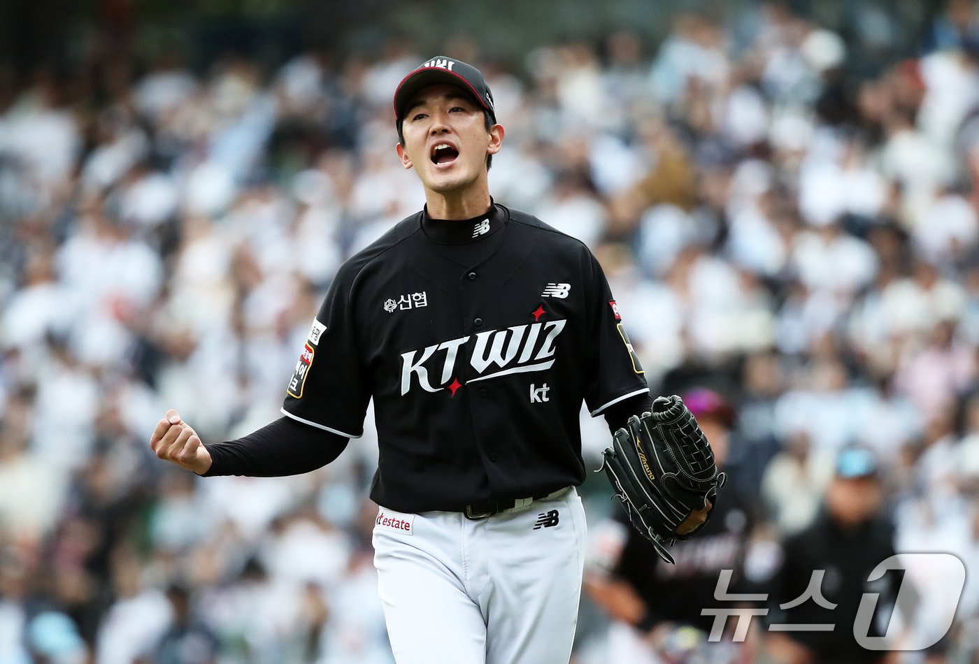 '0%'의 확률 깬 마법사의 기적…KT, 사상 첫 '5위 업셋' 주인공[WC2] - 뉴스1