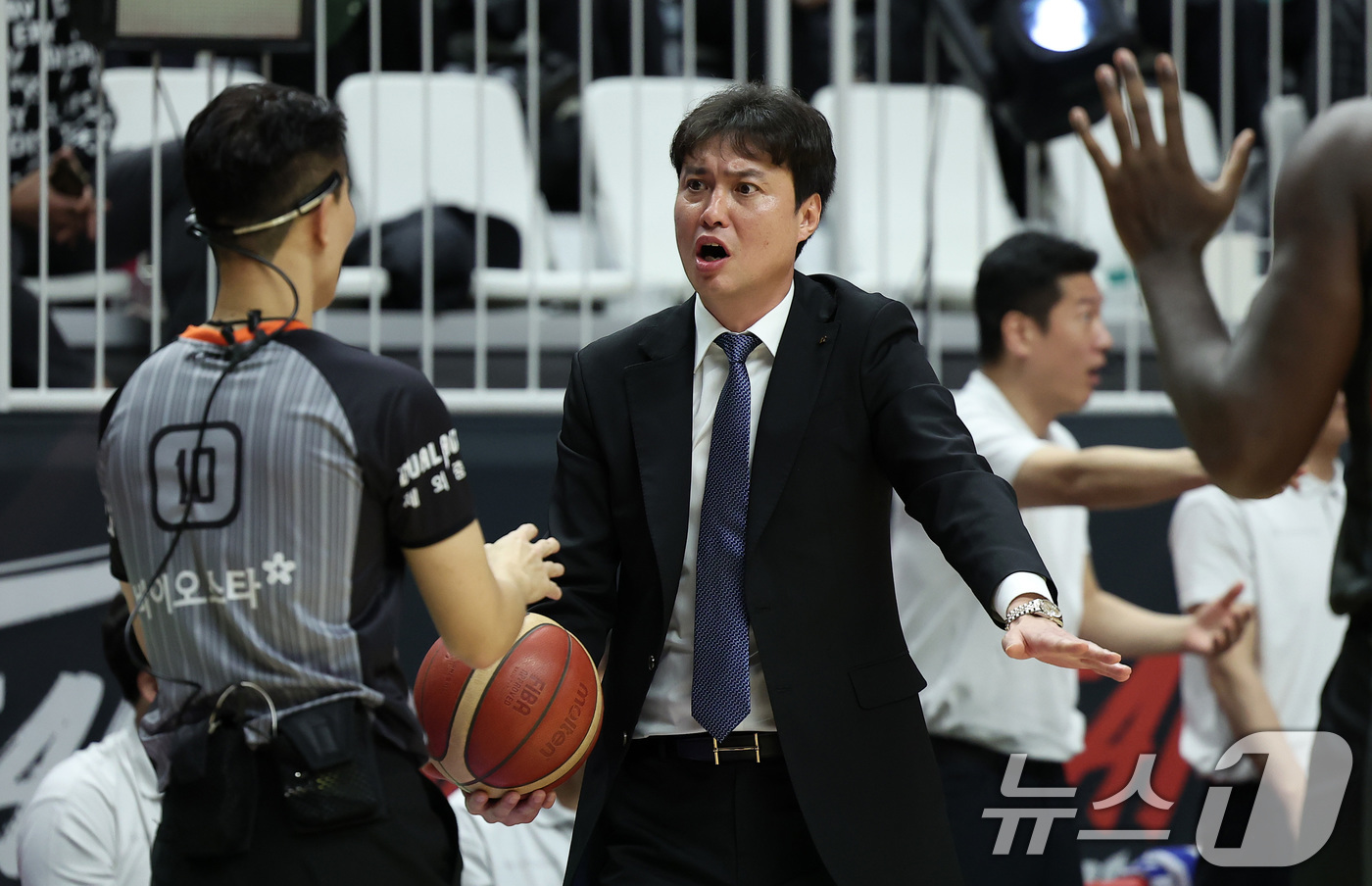 송영진 감독, 노터치 - 뉴스1